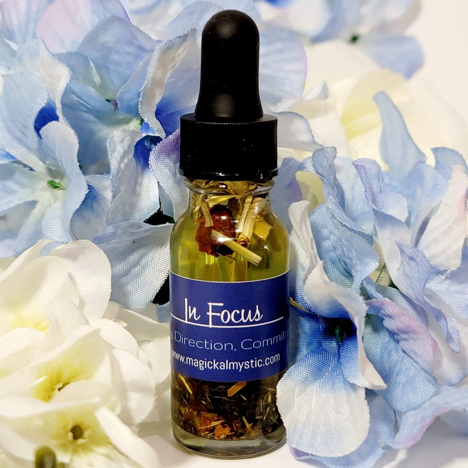 In Focus Oil – Magickal Mystic